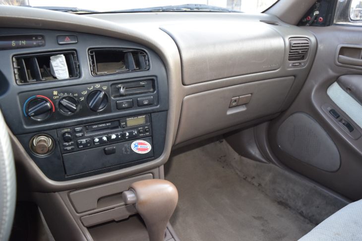 Sold 1994 Toyota Camry LE in Stanton