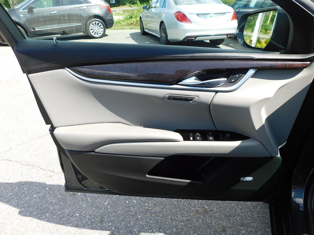 Sold 2014 Cadillac XTS Premium One Owner Clean Loaded! in Brentwood