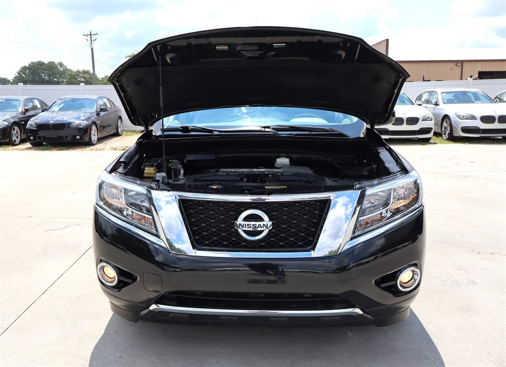 Used 2015 Nissan Pathfinder SL in Loganville