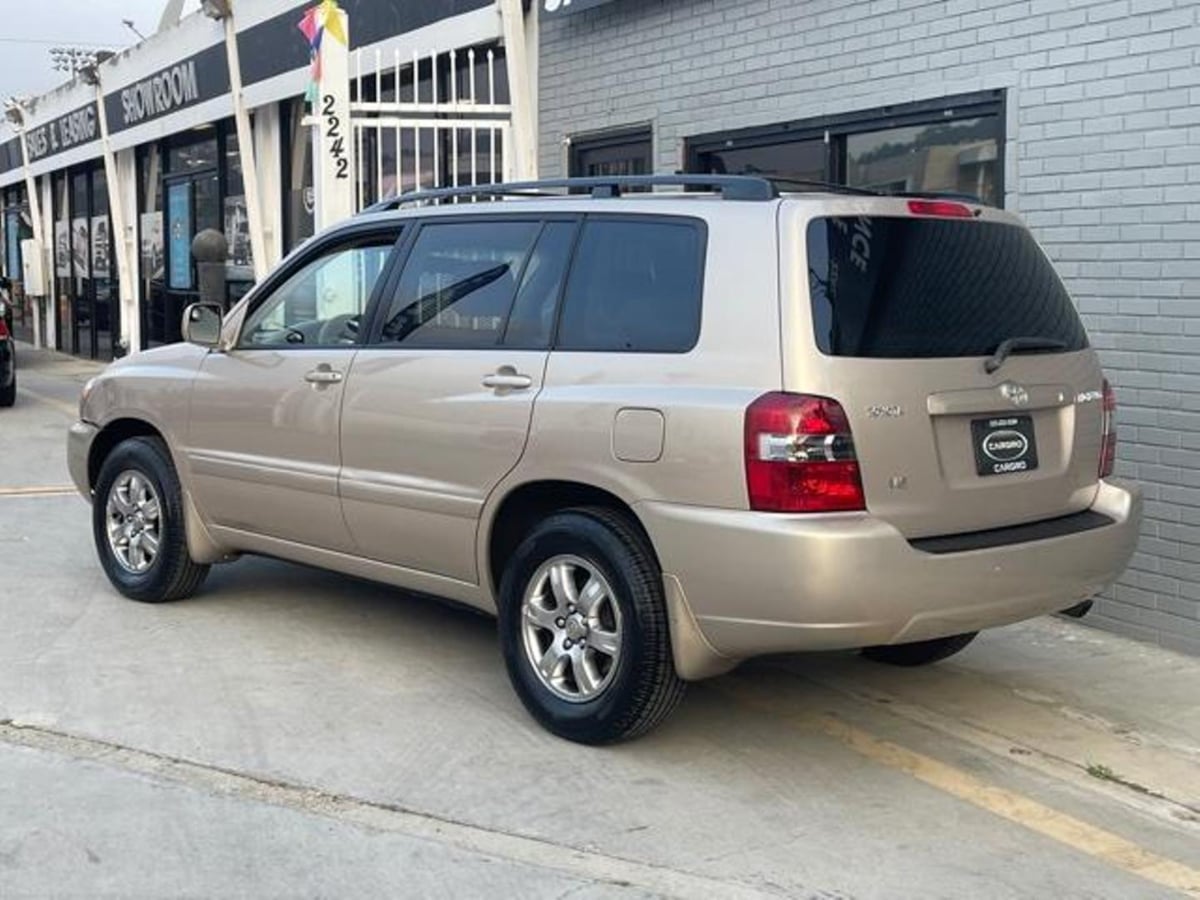 Sold 2004 Toyota Highlander in Los Angeles